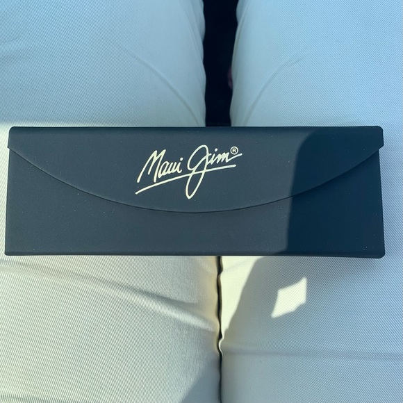 Maui Jim | Accessories | Maui Jim Slim Trifold Case For Sunglasses ...